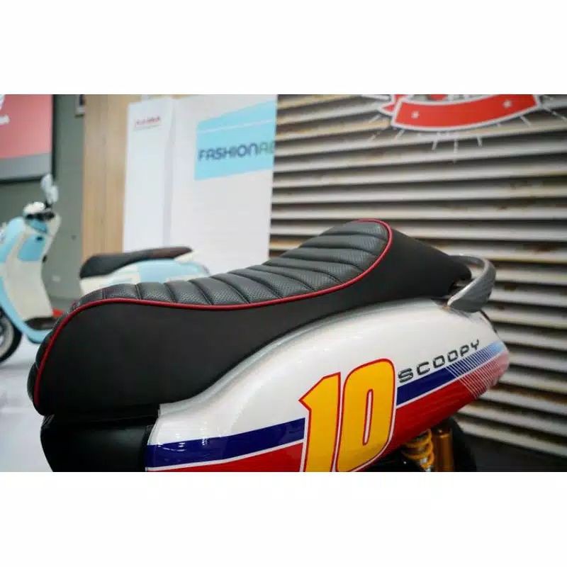 Jual Jok Honda scoopy 2021 / 2022 jok caferacer jok costum seat / Jok ...