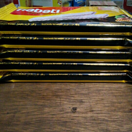 Jual wafer krim kacang hazel 40 gr isi 5 pcs | Shopee Indonesia
