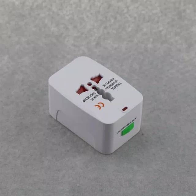 Jual Universal Travel Adapter internasional NON PACKINGAN | Shopee ...