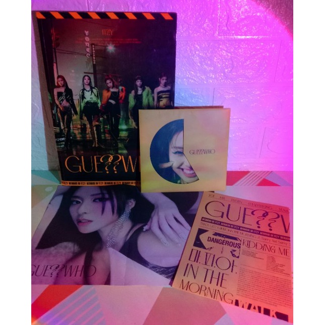 Jual ITZY GUESS WHO Official Album Only (booked) | Shopee Indonesia