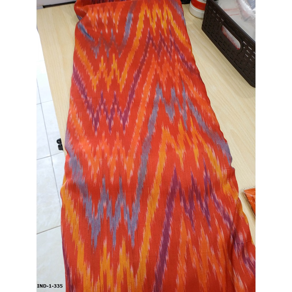 Jual Kain Tenun Ikat Sutra Bugis Makassar Merah - Tenun Sengkang IND-1 ...