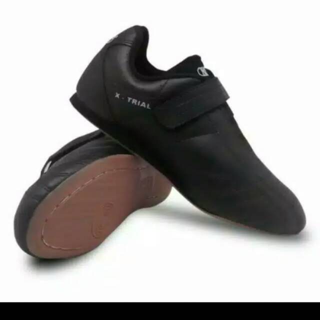 Jual fans sepatu sekolah model lem | Shopee Indonesia