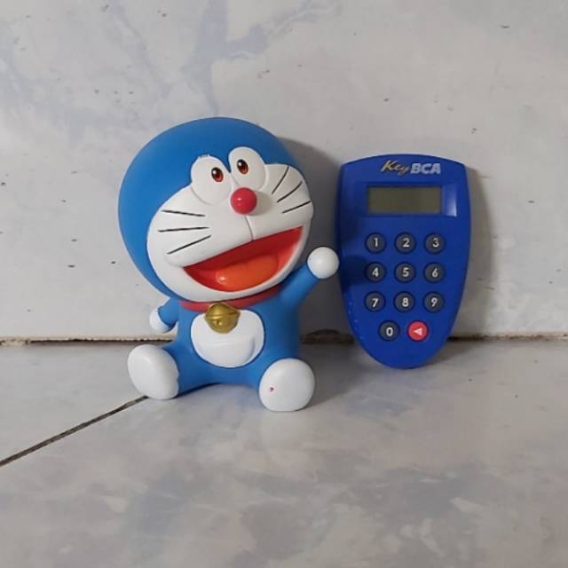 Jual Figure pajangan DORAEMON DUDUK BIG SIZE 9CM | Shopee Indonesia