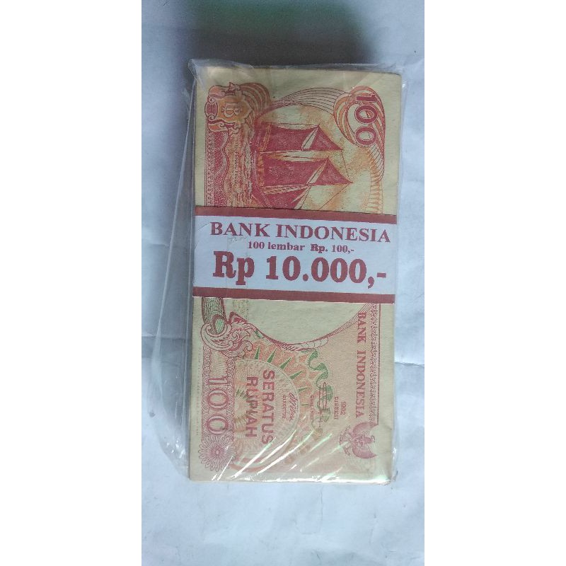 Jual UANG KUNO 100 PINISI TAHUN 1992 1 GEPOK/100 LEMBAR | Shopee Indonesia