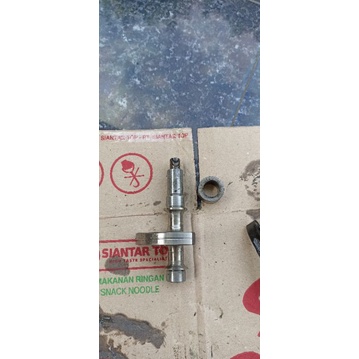 Jual balancer kruk as krek as ker as crank shaft yamaha r15 v3 original ...