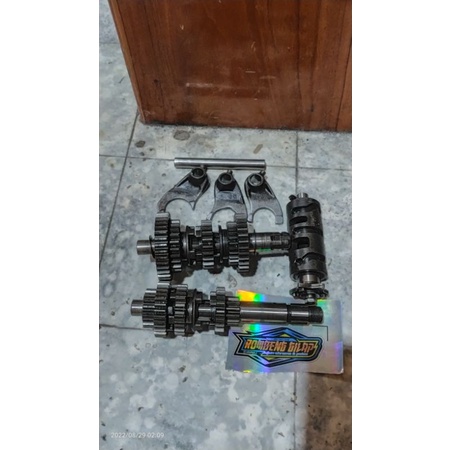 Jual transmisi rasio megapro Primus original tahun muda | Shopee Indonesia