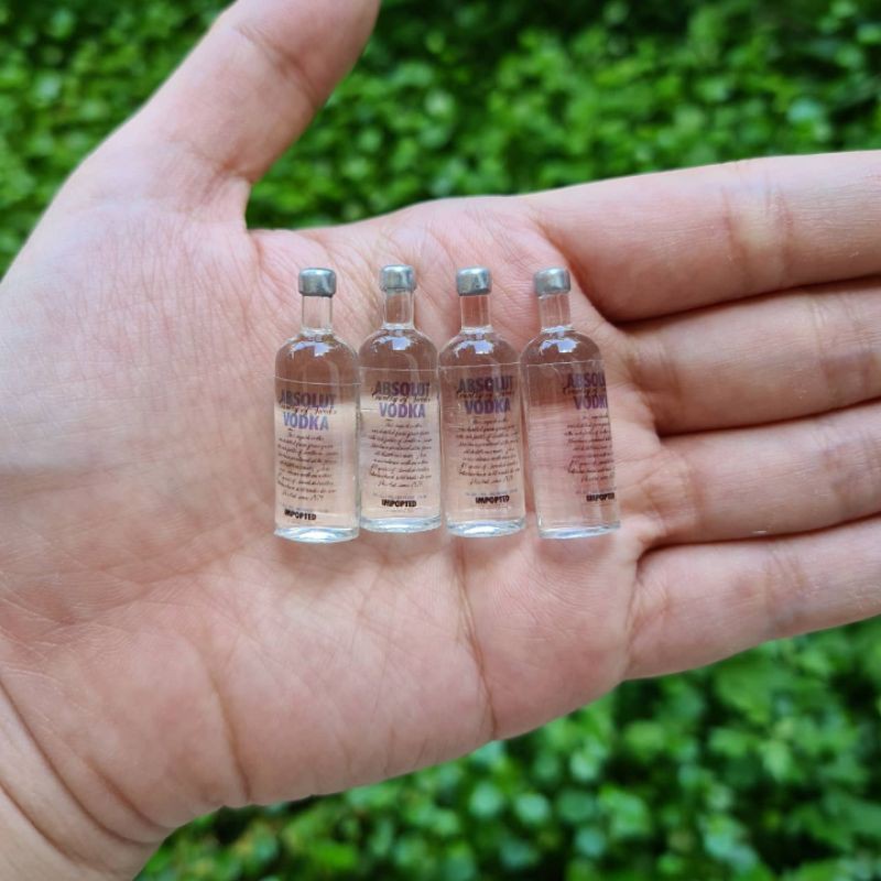 Jual Miniatur botol vodka bahan resin skala 1:12 untuk dollhouse ...