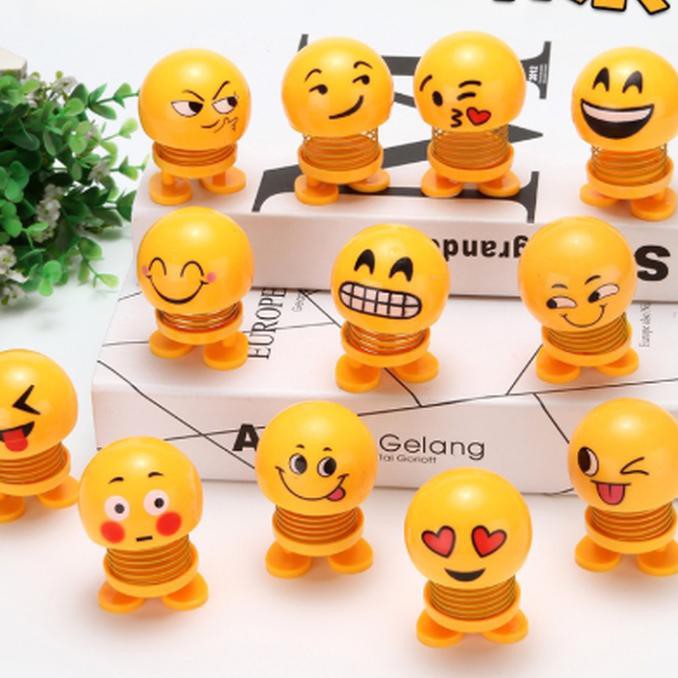 Jual EMOJI MAINAN BONEKA GOYANG KREATIF EMOTICON TIKTOK DASBOARD MOBIL ...
