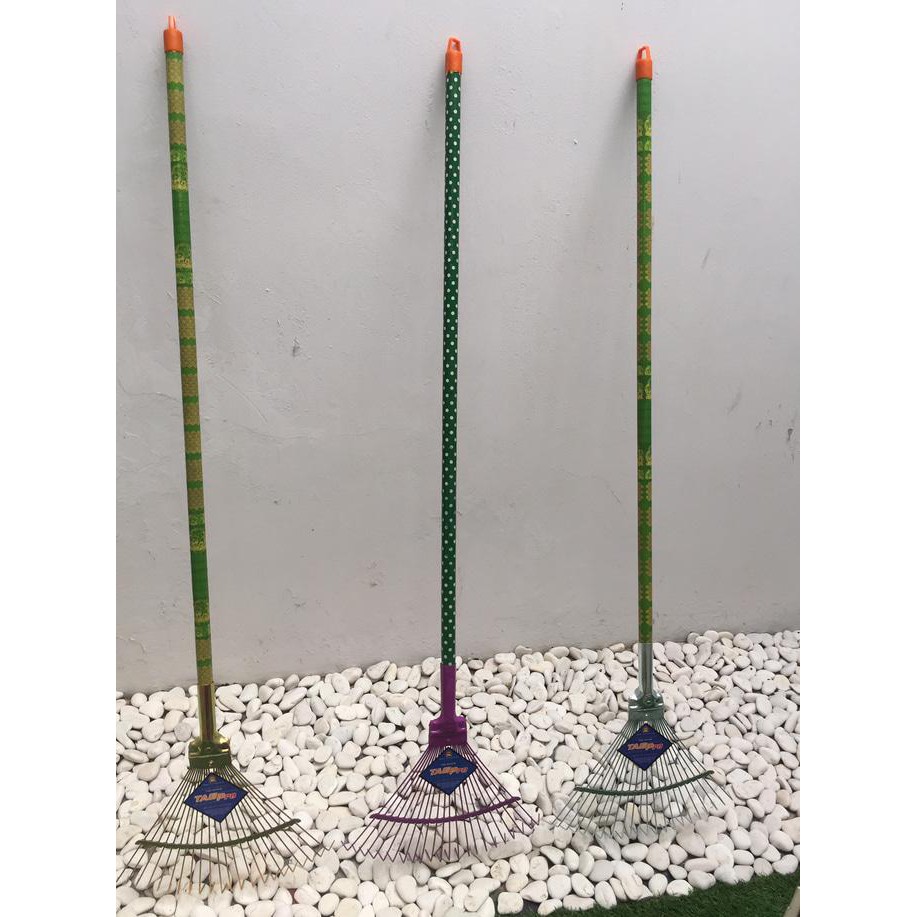 Jual [BISA BAYAR DITEMPAT] Sapu taman sapu pasir sapu pantai garu garu ...