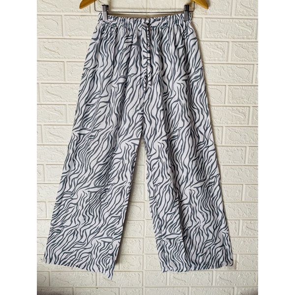 Jual CELANA KULOT MOTIF ZEBRA RAYON JUMBO | Shopee Indonesia