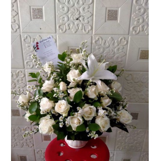 Jual BUNGA MEJA | RANGKAIAN BUNGA SEGAR | RANGKAIAN BUNGA MAWAR PUTIH ...