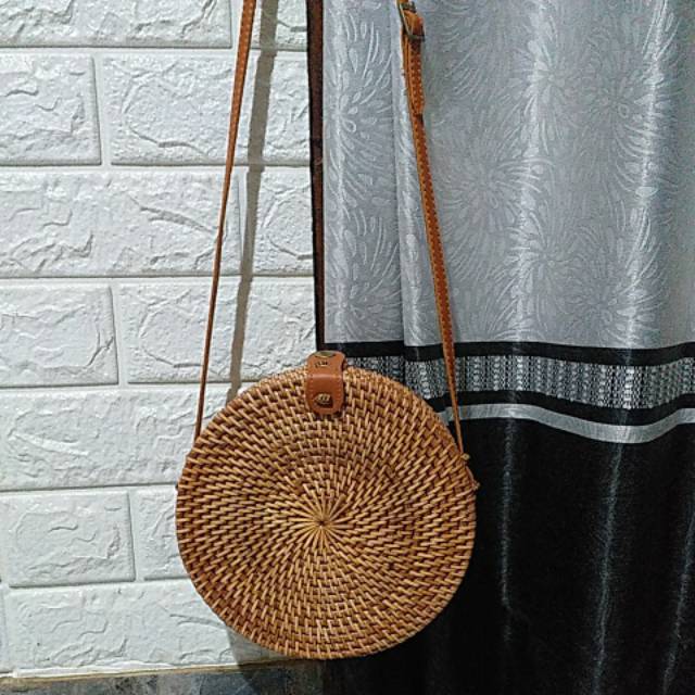 Jual Tas full rotan diameter 20cm / Tas Rotan / Tas bulat | Shopee ...