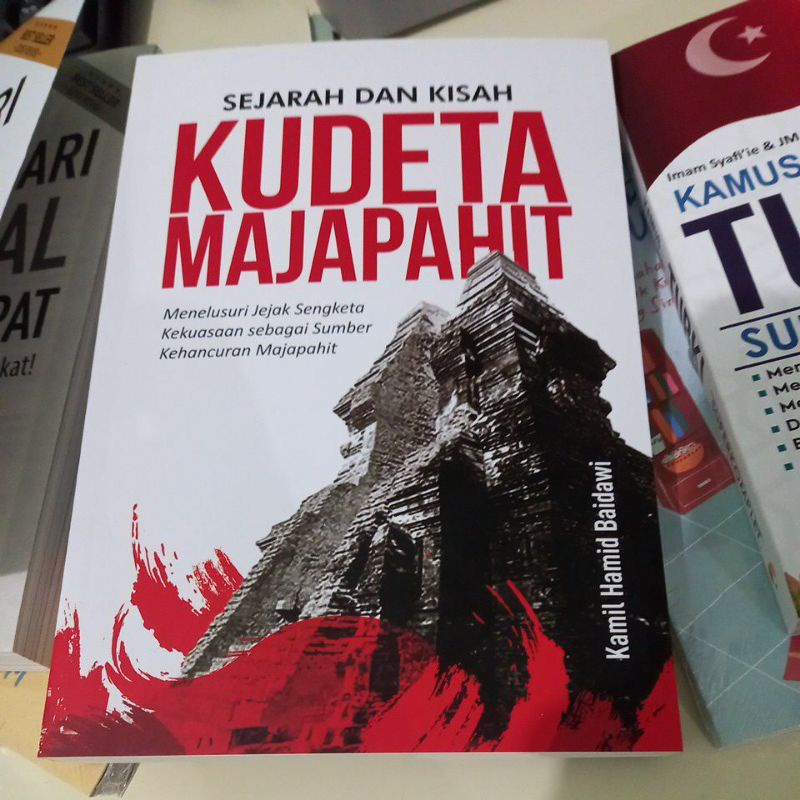 Jual BUKU SEJARAH DAN KISAH KUDETA MAJAPAHIT | Shopee Indonesia