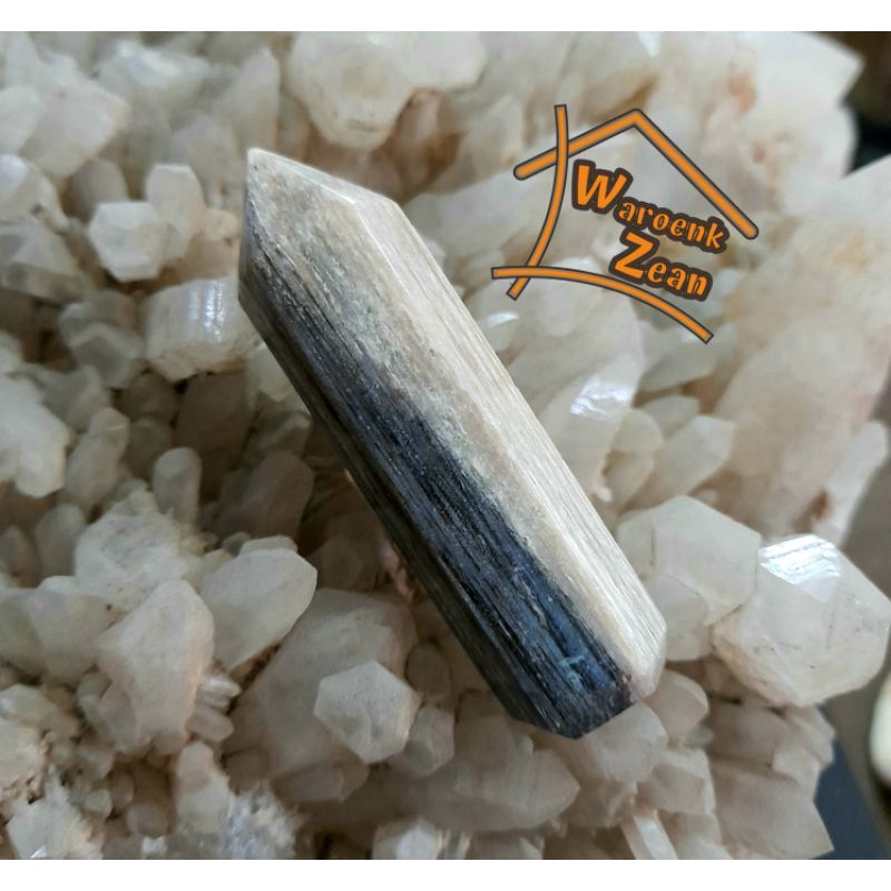 Jual batu akik hexagonal point batu kayu membatu hx01 | Shopee Indonesia