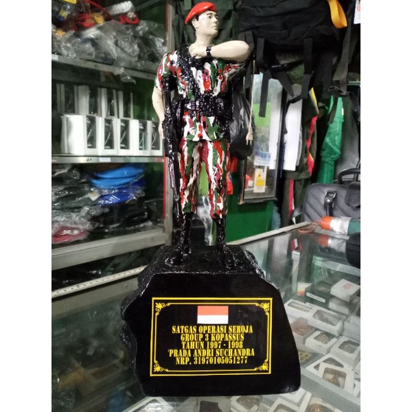 Jual miniatur patung tni | Shopee Indonesia
