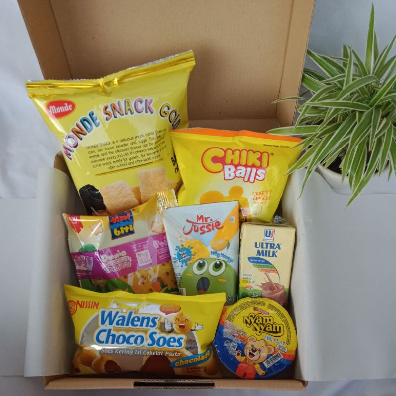 Jual HAMPERS/ GIFT BOX/ HADIAH/ KADO WISUDA/ ULANG TAHUN - SNACK ...