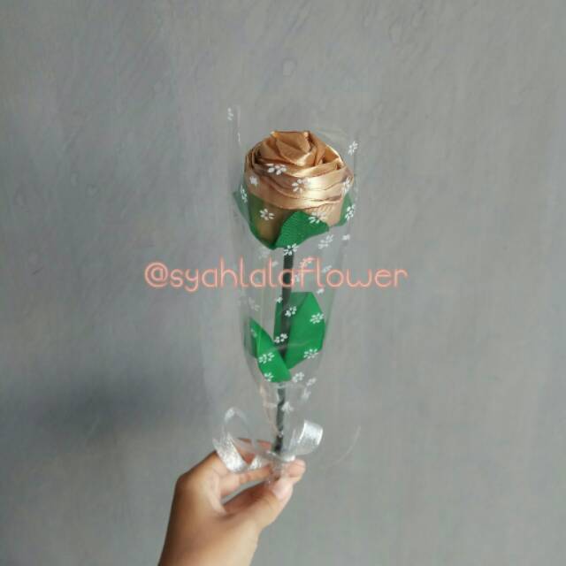 Jual Bunga mawar tangkai - gold | Shopee Indonesia