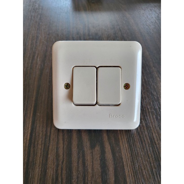 Jual Saklar Seri Double Broco Inbow Tanam 6622U NEW GEE - SNI | Shopee ...