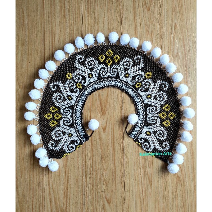 Jual Teratai Pundak/ Rompi Bahu/ Tango Pompom Manik Dayak Iban ...