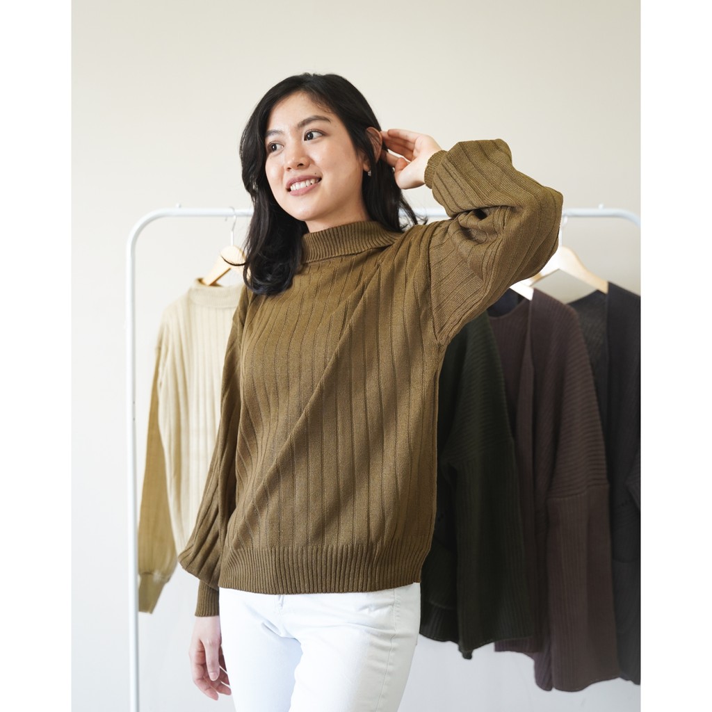 Jual Emma (Top) | Shopee Indonesia
