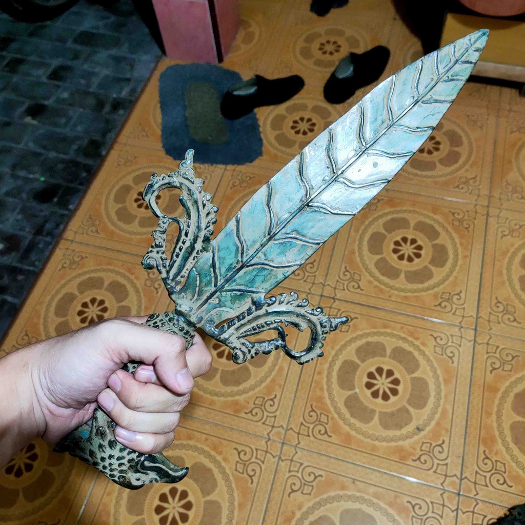 Jual Keris Sepuh Kadga Majapahit Motif Handle Kepada Garuda Besi Hijau ...