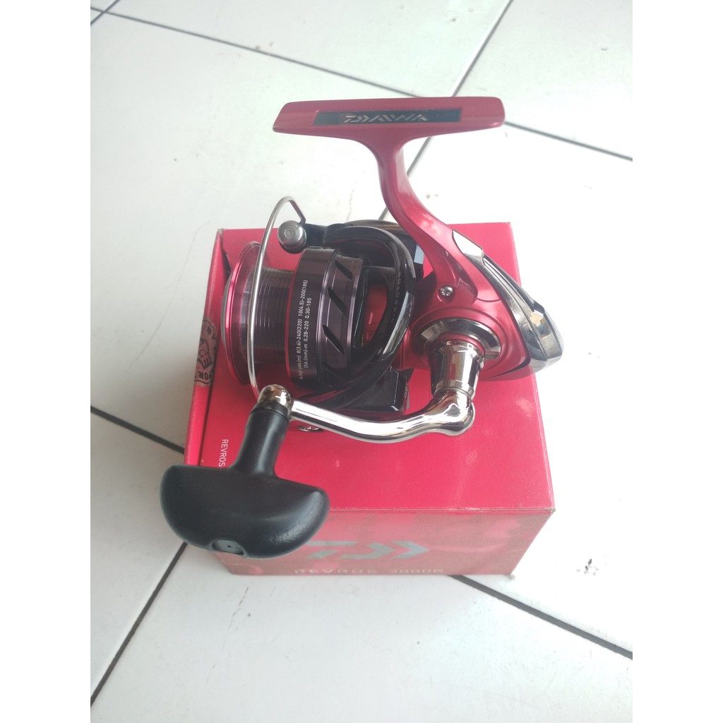 Jual Reel Pancing Spinning Daiwa Revros 3000 R Max Drag 6Kg | Shopee Indonesia