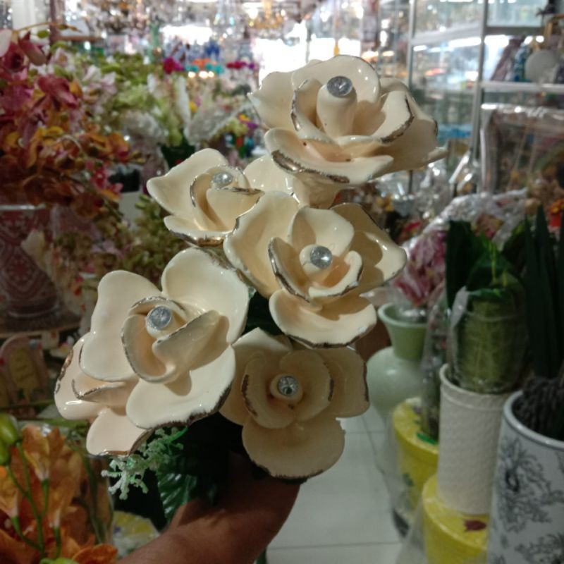 Jual Bunga London Keramik Cream | Shopee Indonesia