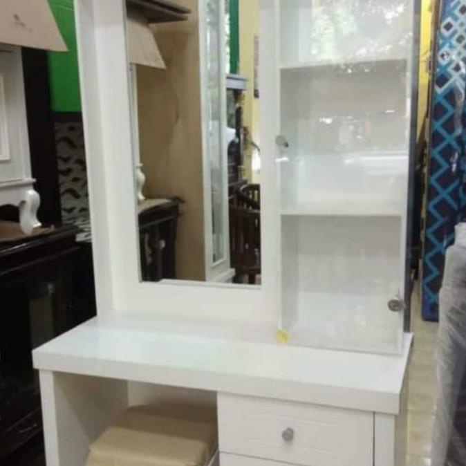 Jual Meja Rias Minimalis Lampu Multiplex / Meja Tolet Triplex | Shopee ...