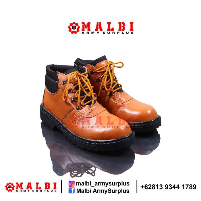 Jual Jual Sepatu Safety Proyek Besi World Cruiser 1813 Tan - 39 ...
