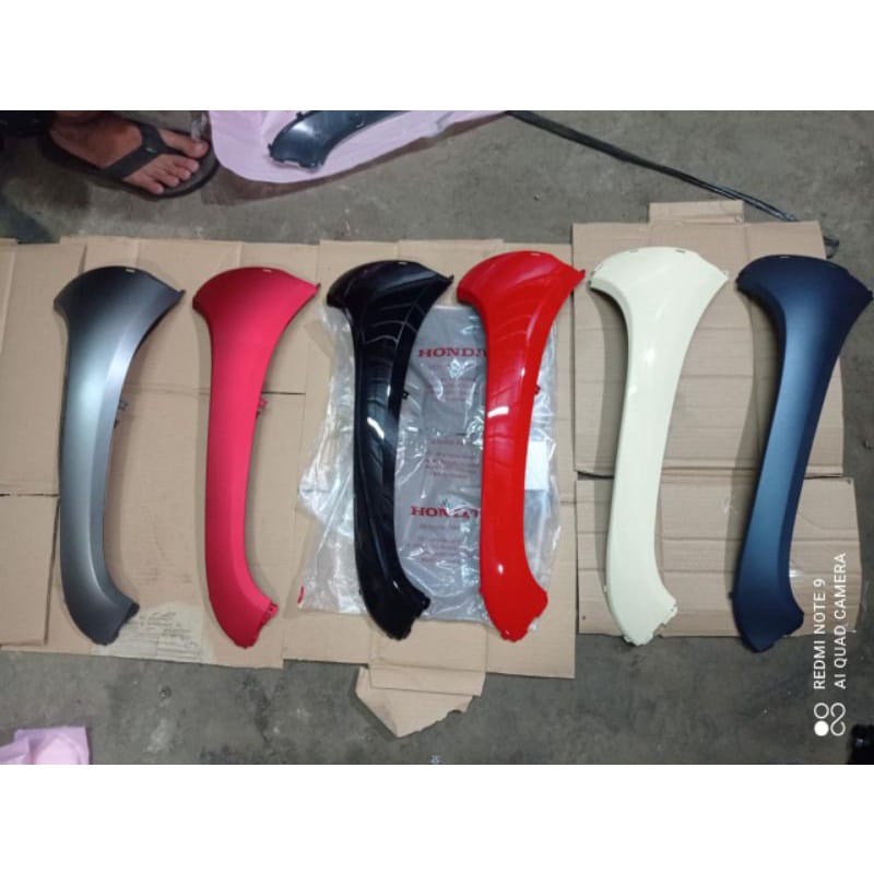 Jual Sayap kiri Cover body depan bagian kanan Scoopy new esp prestige ...