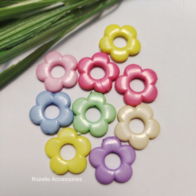 Jual 10gr MOTE BUNGA LUBANG WARNA PASTEL UK 2CM (BAHAN KERAJINAN DAN ...