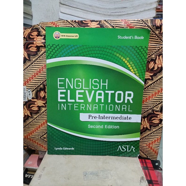 Jual buku English elevator internasional student book | Shopee Indonesia
