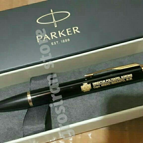 Jual Pulpen - Pulpen Parker Original Direktur Custom Logo Ukir Grafir ...