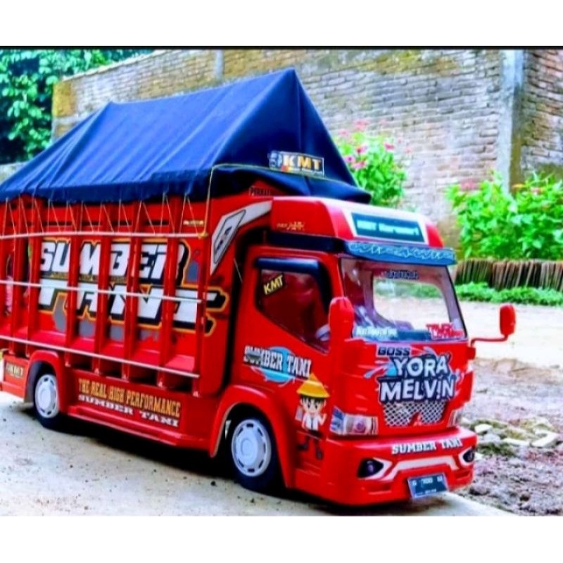Jual COD miniatur truk oleng full variasi lampu dan terpal murah truck oleng trek oleng trak ...