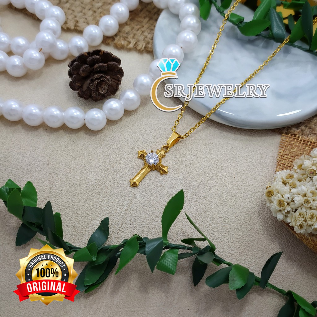 Jual Kalung Liontin Salib Emas Titanium / Aksesoris Rohani Kristen ...