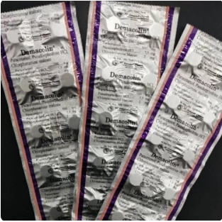 Jual Demacolin tablet obat demam pilek strip murah STRIP ISI 10 TABLET ...