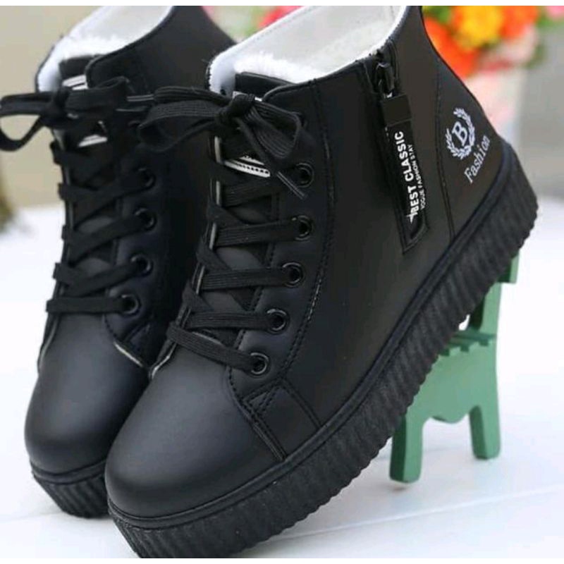 Jual DES SNEAKERS Sepatu Wanita Remaja TRENDY FASHION STYLE Boots DS04 ...