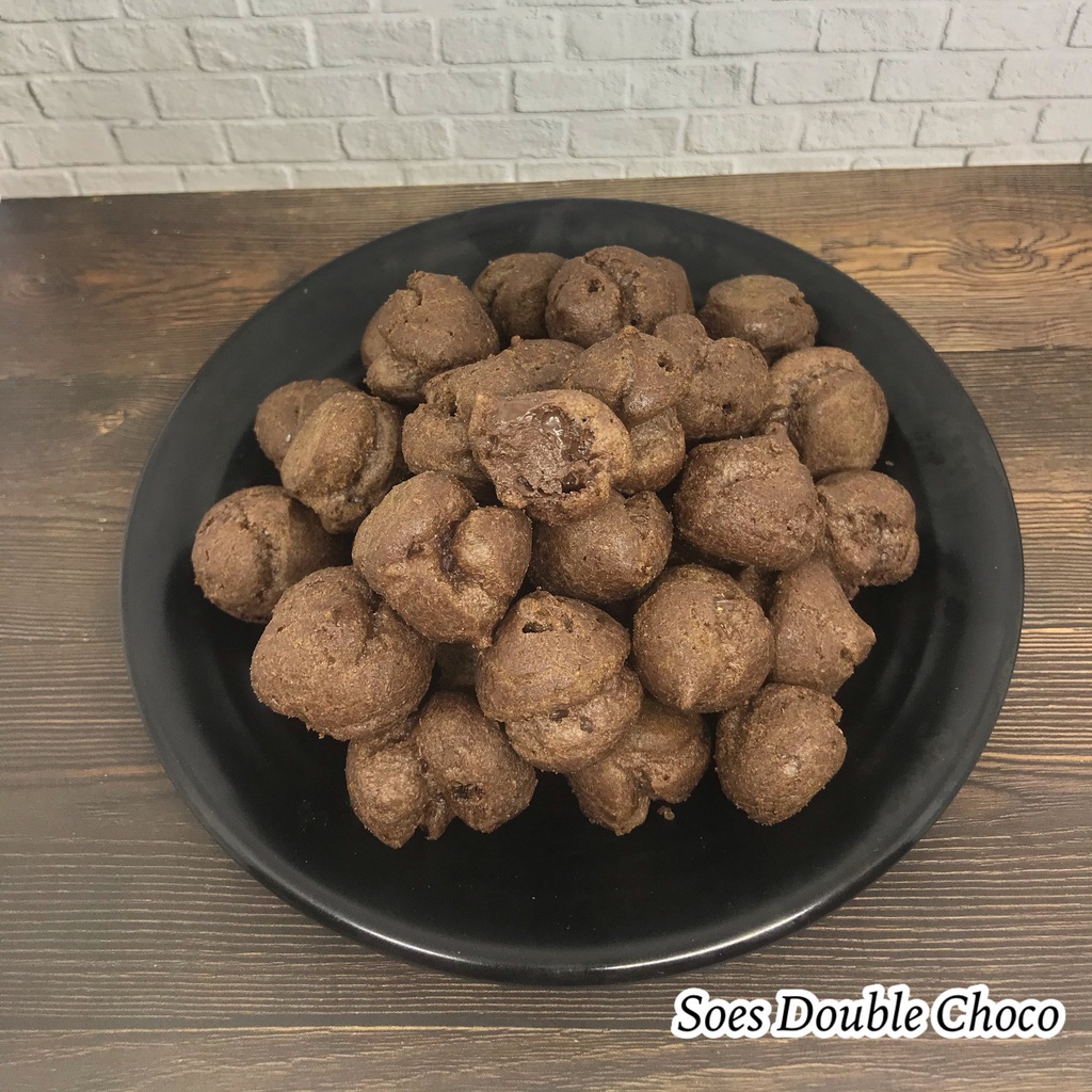 Jual SOES DOUBLE CHOCO 100 GRAM KUE SUS KERING SUS DOUBLE COKLAT KUE ...