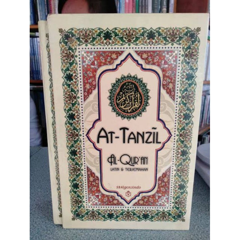 Jual Al Quran At Tanzil Latin dan Terjemahan Hard Cover HC HVS Putih ...