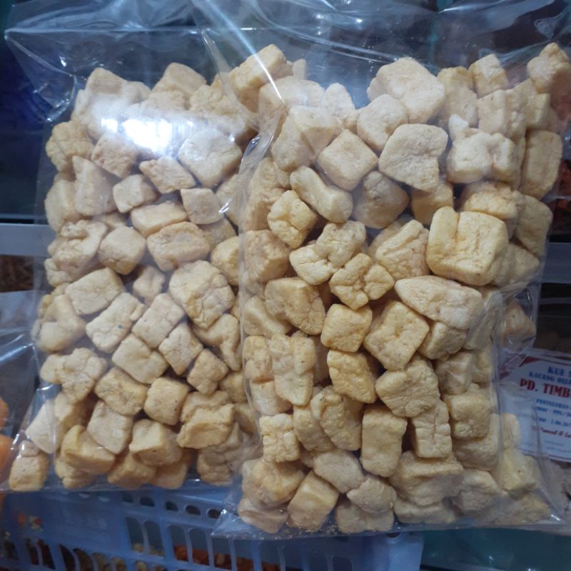 Jual KERUPUK TAHU DADU/RAMBAK GURIH RENYAH|CEMILAN KILOAN | Shopee ...