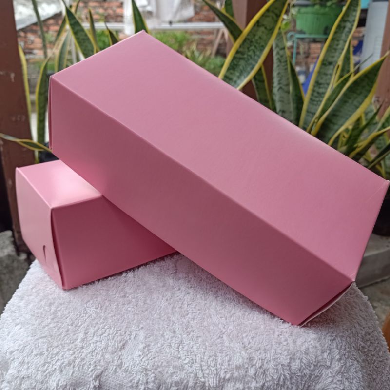 Jual box kue bolu gulung 22x10x7 / dus kue / box spiku isi 10 pcs ...