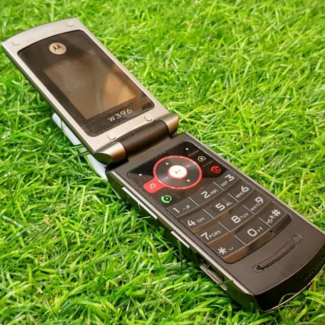 Jual HP Jadul Motorola W396 Flip atau Lipat seperti V3 atau V3i ...