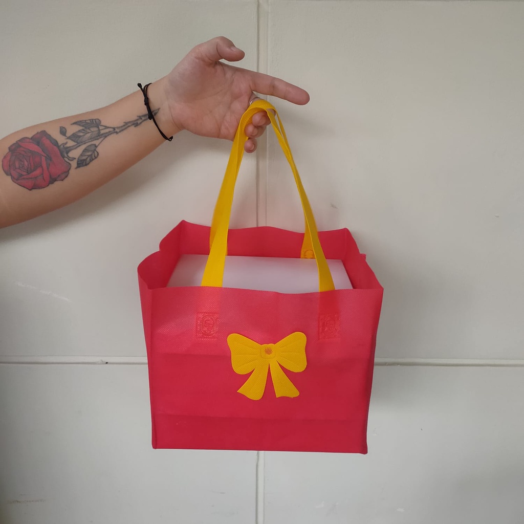 Jual Tas hajatan box nasi 22x22 20x20 dengan motif pita / tas kotak nasi 22x22 20x20 / tas kotak ...