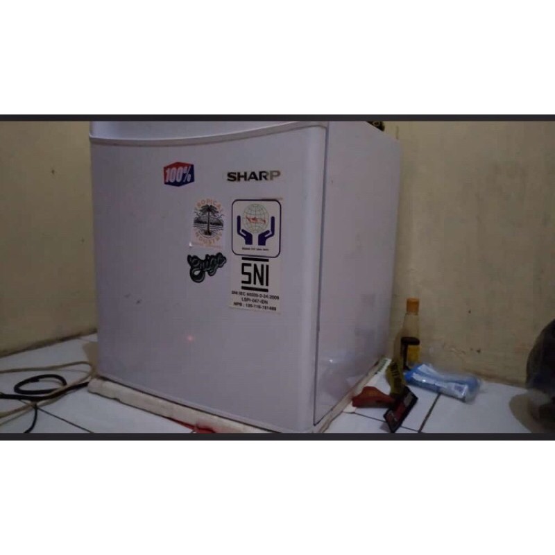 Jual Kulkas mini sharp second | Shopee Indonesia
