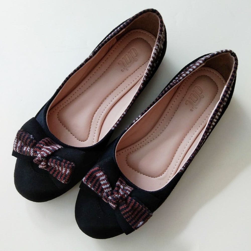 Jual Alun Alun Indonesia - DAT - Flatshoes Irina Brown | Shopee Indonesia