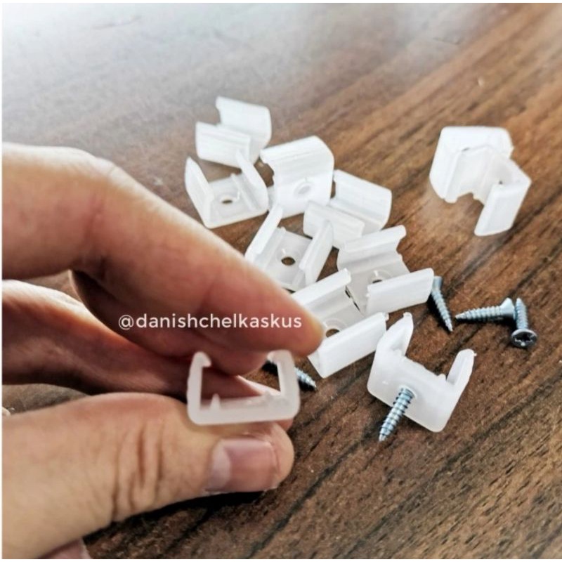 Jual BRACKET / KLEM / DUDUKAN NEON FLEX LED RGB 4 PIN 220V + SEKRUP ...