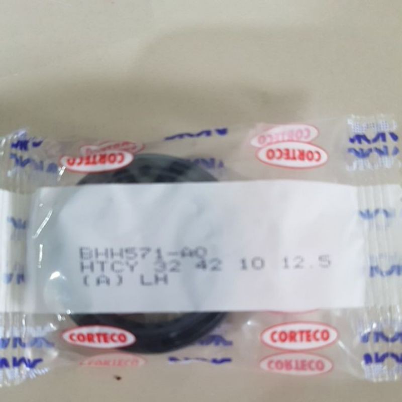 Jual OIL SEAL TRANSMISSION CASE RR LH COLT T120SS 24780-83010. HTCY 32 ...