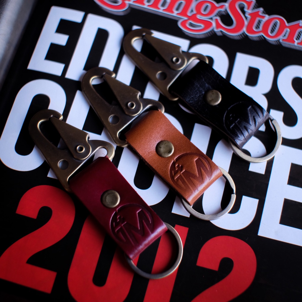 Jual Gantungan Kunci kulit Keychain Gorila Hook / Leather keychain ...