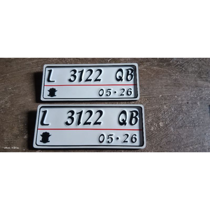 Jual plat nomor motor aklirik variasi custom cb baut tanam dasar putih ...