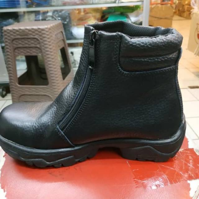Jual SAFETY SHOSE/SEPATU PROYEK OPUS 502 SLETING | Shopee Indonesia